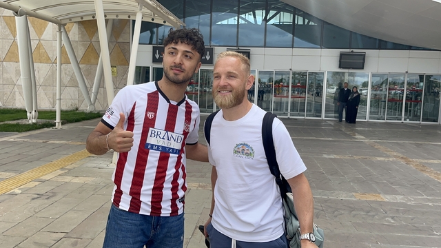 Sivasspor'un prensip anlaşmasına vardığı Alex Pritchard Sivas'a geldi ...