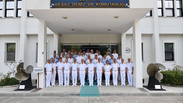 Deniz Kuvvetleri Komutanı Oramiral Tatlıoğlu, Aksaz Deniz Üssü Hava ...