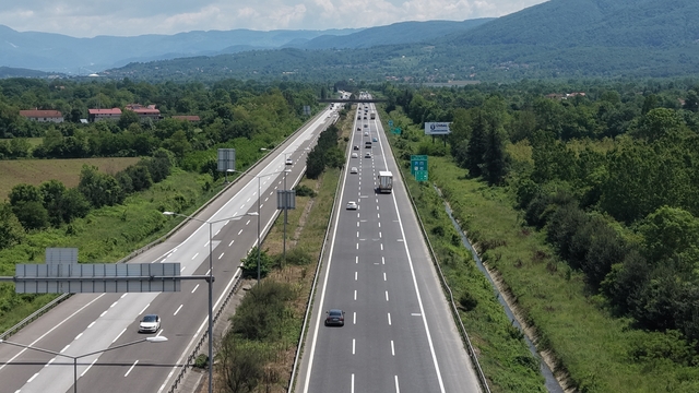 TEM Otoyolu'nun Düzce geçişinde bayramın ilk günü sakin geçiyor - Düzce ...