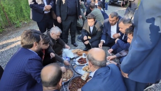 Bingöl'de asırlık "Divan" geleneği bayramda yaşatıldı - Bingöl Haberleri