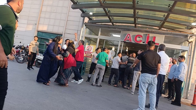 Otomobilin çarptığı Emir Efe öldü; hastaneye giden sürücü darbedildi ...