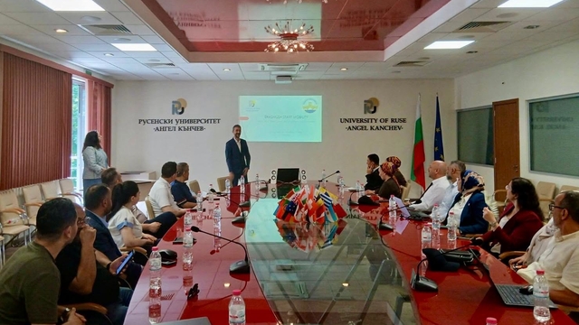 Trakya Üniversitesi akademisyen ve öğrencilerine yapay zeka alanında ...